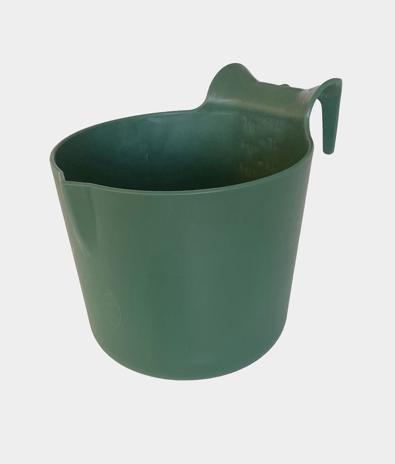 8.5 Qt. Mini Portable Feeder, AFP-104